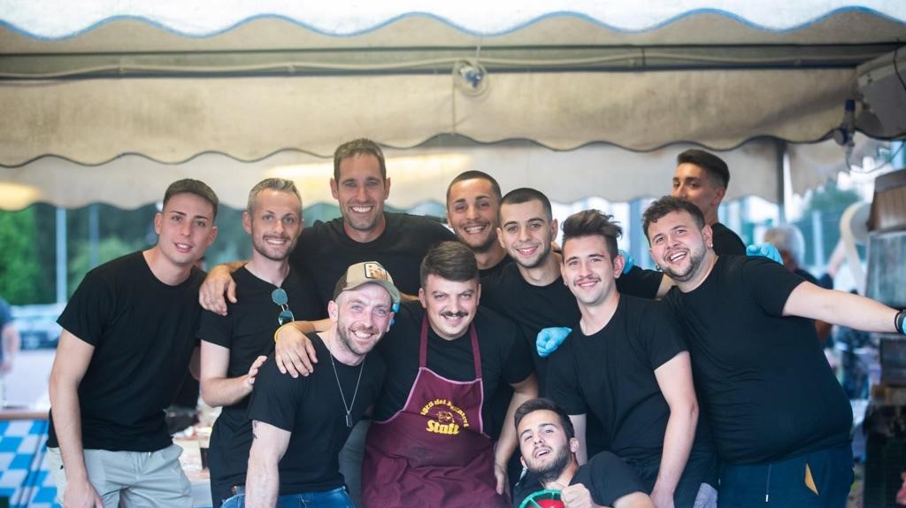 Un gruppo di giovani amici tra i nuovi consiglieri della Pro loco di ...