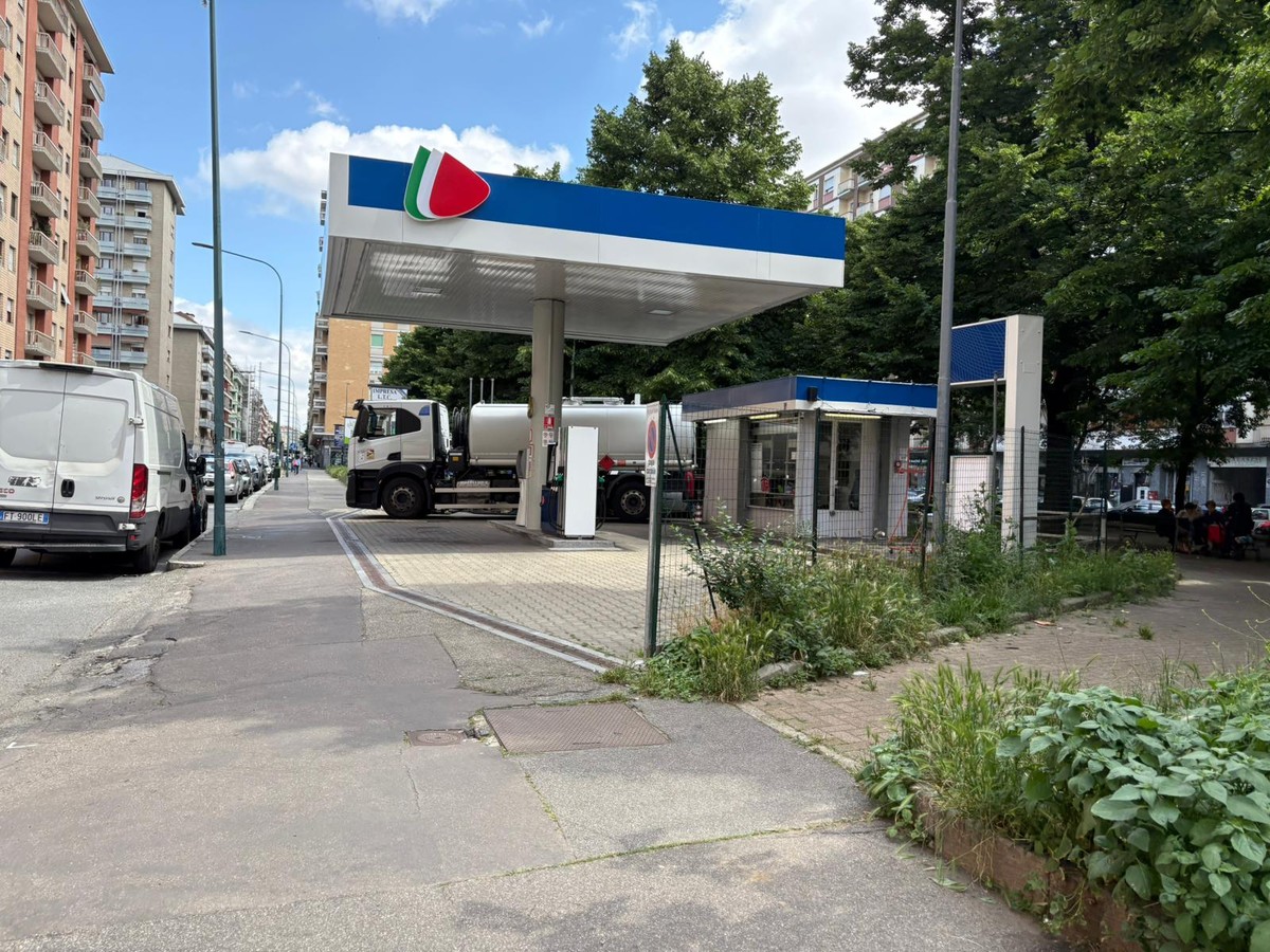 Da Ip a Retitalia, il distributore di benzina non chiude ma cambia ...