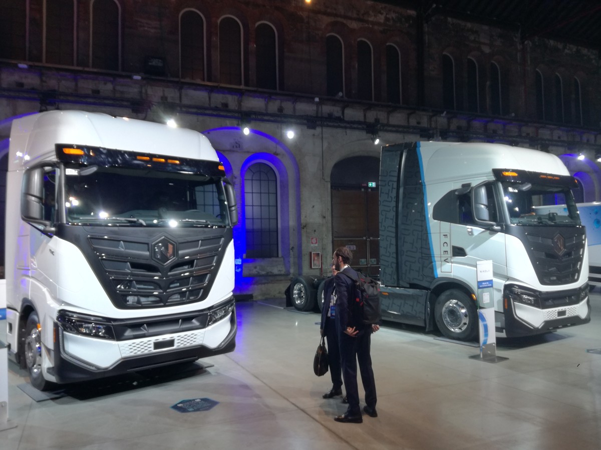 Iveco parcheggia per 5 giorni alle Ogr, tra bisonti "green" e nuove ...