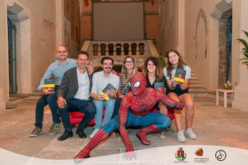 Cortemilia: lo Spider-Man che porta il sorriso ai bambini ha chiuso la ...