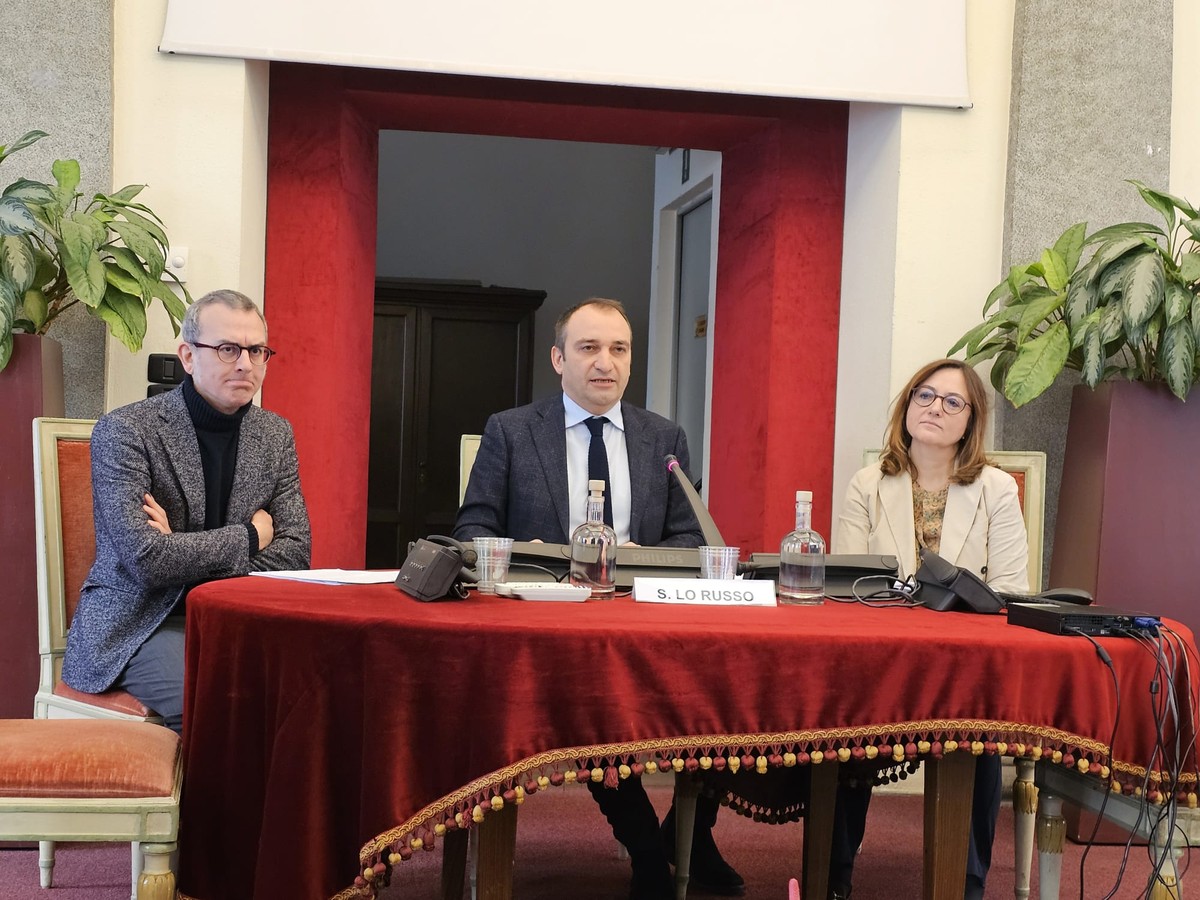 Lo Russo "legalizza" Askatasuna: "Percorso di co-progettazione, ma ...