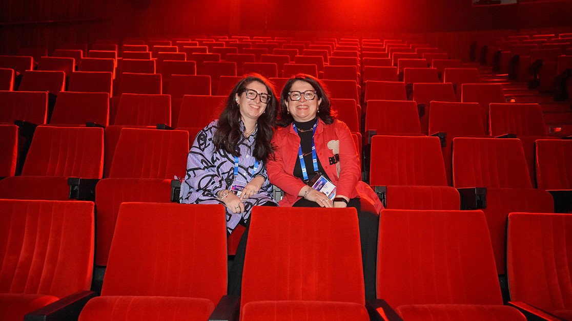 Sanremo: Angela Pinto, una torinese in prima fila all'Ariston: "Tifo ...