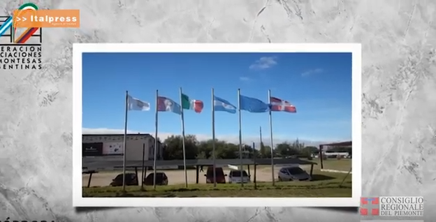 La bandiera del Piemonte nel mondo - Torino Oggi