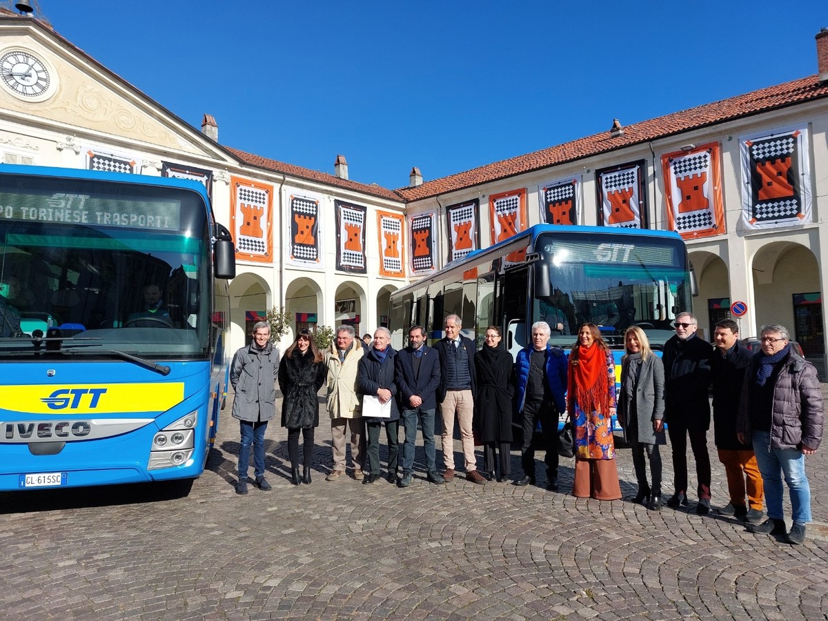 Ivrea, presentati i 30 nuovi autobus del trasporto pubblico locale ...