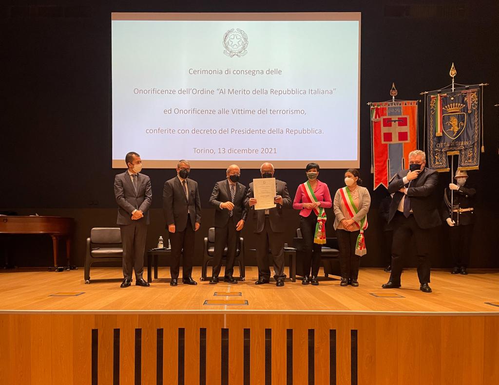 Onorificenze a vittime terrorismo: medaglia al poliziotto ferito nel ...