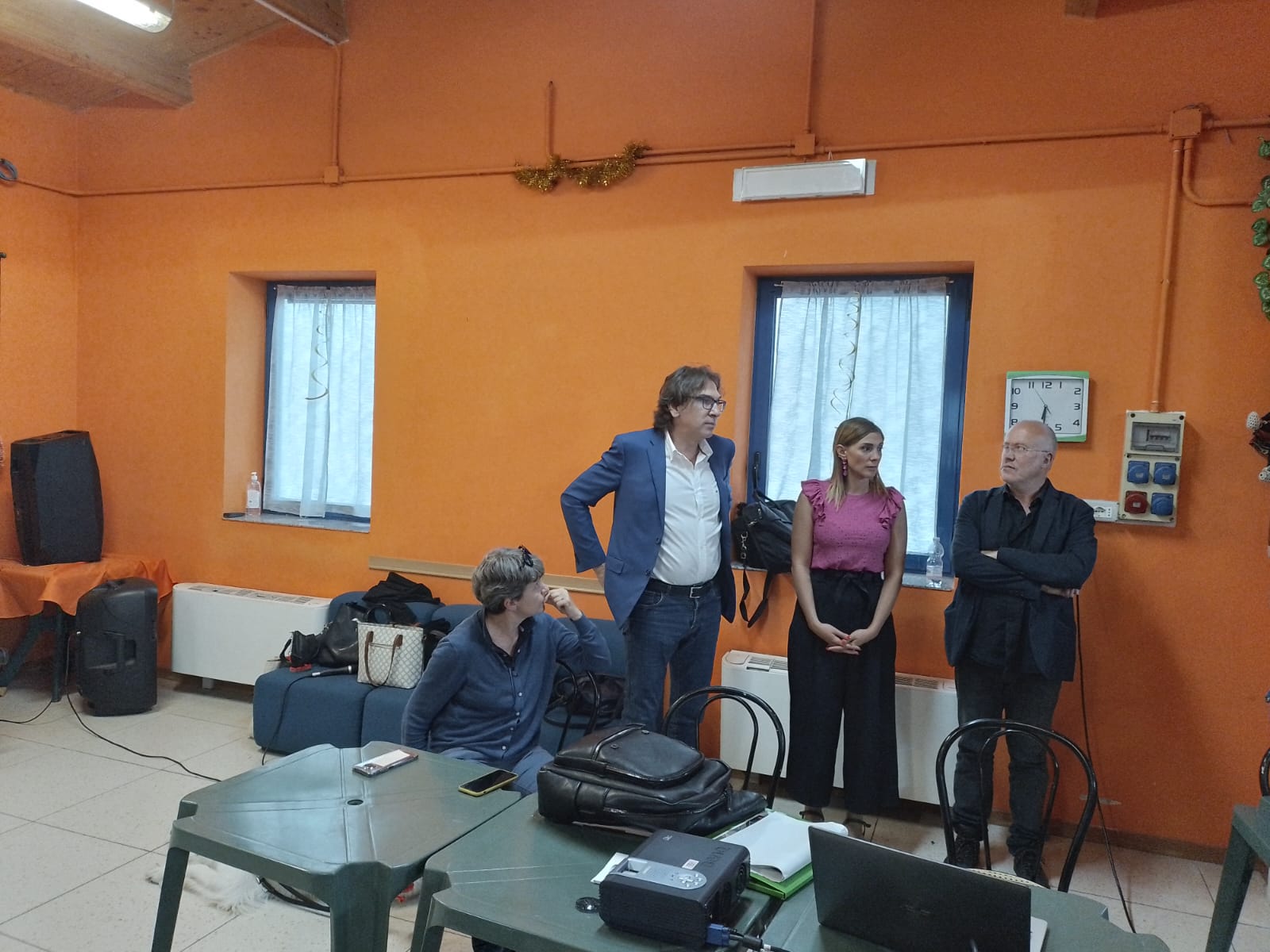 Nichelino, iniziati i lavori per dare un nuovo look a piazza Pertini ...